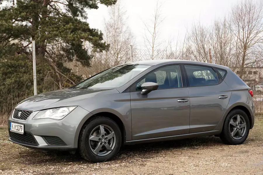 Grey SEAT Leon 2015 in Riga, with an engine capacity of 1.60 L and mileage of 208 thousand km for 8300 €, photo 6 on AUTOMOTO.COM.LV