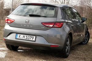 Grey SEAT Leon 2015 in Riga, with an engine capacity of 1.60 L and mileage of 208 thousand km for 8300 €, photo 12 on AUTOMOTO.COM.LV