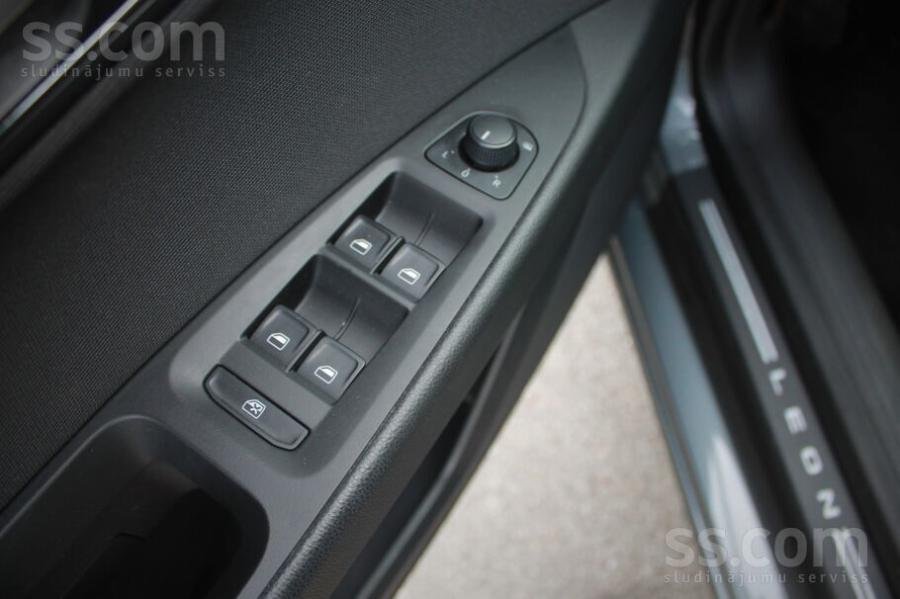 Grey SEAT Leon 2015 in Riga, with an engine capacity of 1.40 L and mileage of 153 thousand km for 6300 €, photo 15 on AUTOMOTO.COM.LV
