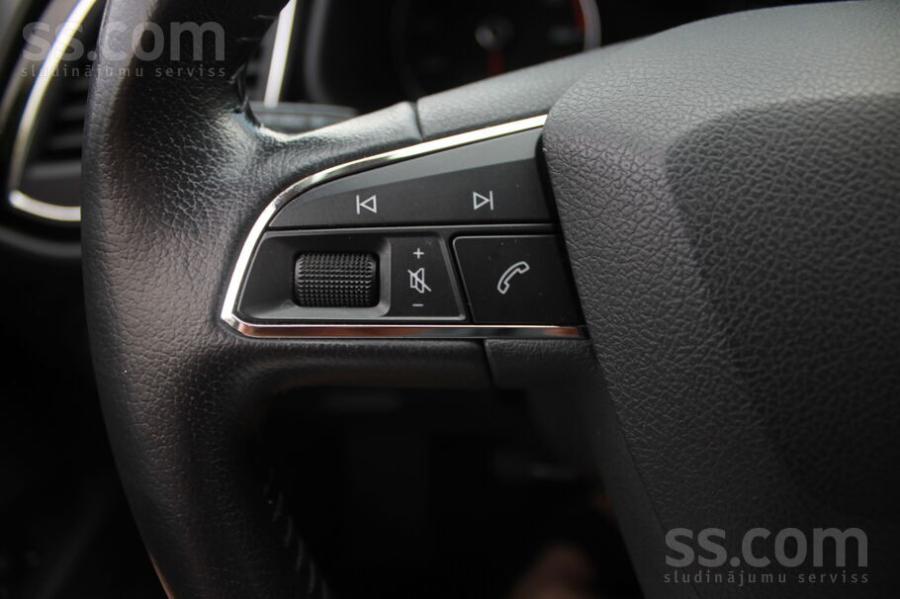 Grey SEAT Leon 2015 in Riga, with an engine capacity of 1.40 L and mileage of 153 thousand km for 6300 €, photo 19 on AUTOMOTO.COM.LV