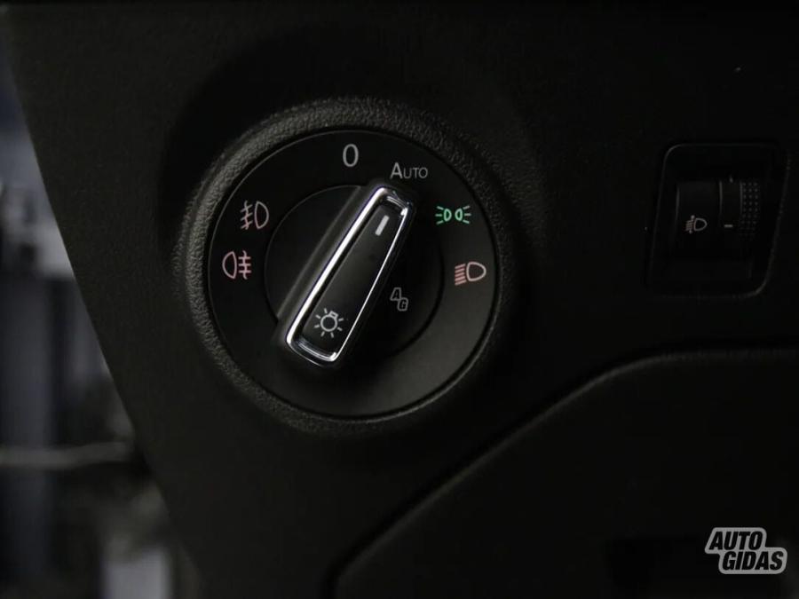 Pelēks SEAT Leon 2016 Viļņa, ar dzinēja tilpumu 2.00 L un nobraukumu 270 tūkst. km par 8699 €, foto 27 vietnē AUTOMOTO.COM.LV
