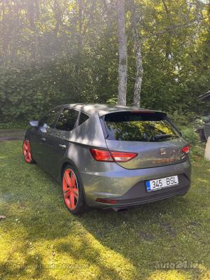 Pelēks SEAT Leon 2016 Tallina, ar dzinēja tilpumu 2.00 L un nobraukumu 140 tūkst. km par 15900 €, foto 12 vietnē AUTOMOTO.COM.LV