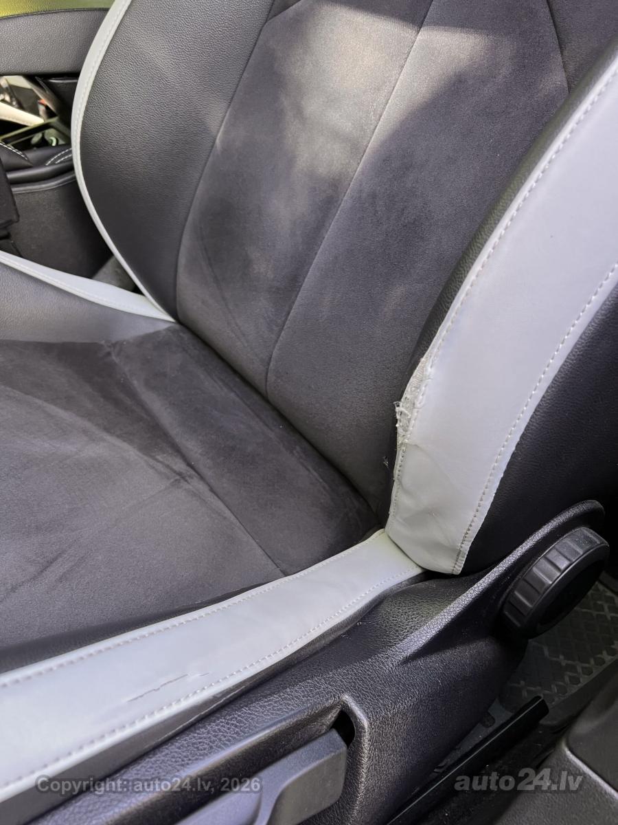 Pelēks SEAT Leon 2016 Tallina, ar dzinēja tilpumu 2.00 L un nobraukumu 140 tūkst. km par 15900 €, foto 14 vietnē AUTOMOTO.COM.LV