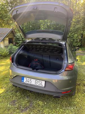 Pelēks SEAT Leon 2016 Tallina, ar dzinēja tilpumu 2.00 L un nobraukumu 140 tūkst. km par 15900 €, foto 18 vietnē AUTOMOTO.COM.LV
