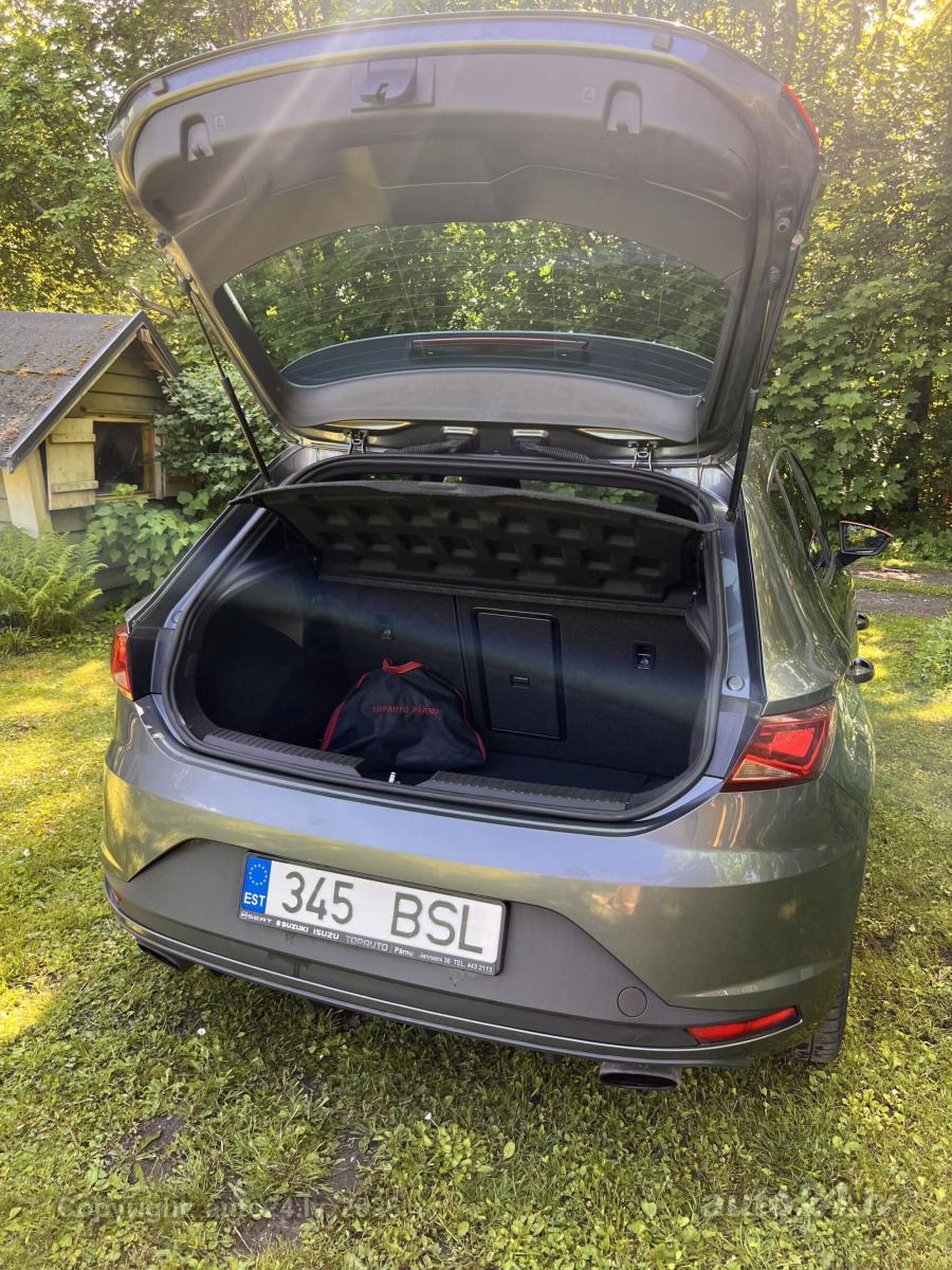 Pelēks SEAT Leon 2016 Tallina, ar dzinēja tilpumu 2.00 L un nobraukumu 140 tūkst. km par 15900 €, foto 18 vietnē AUTOMOTO.COM.LV