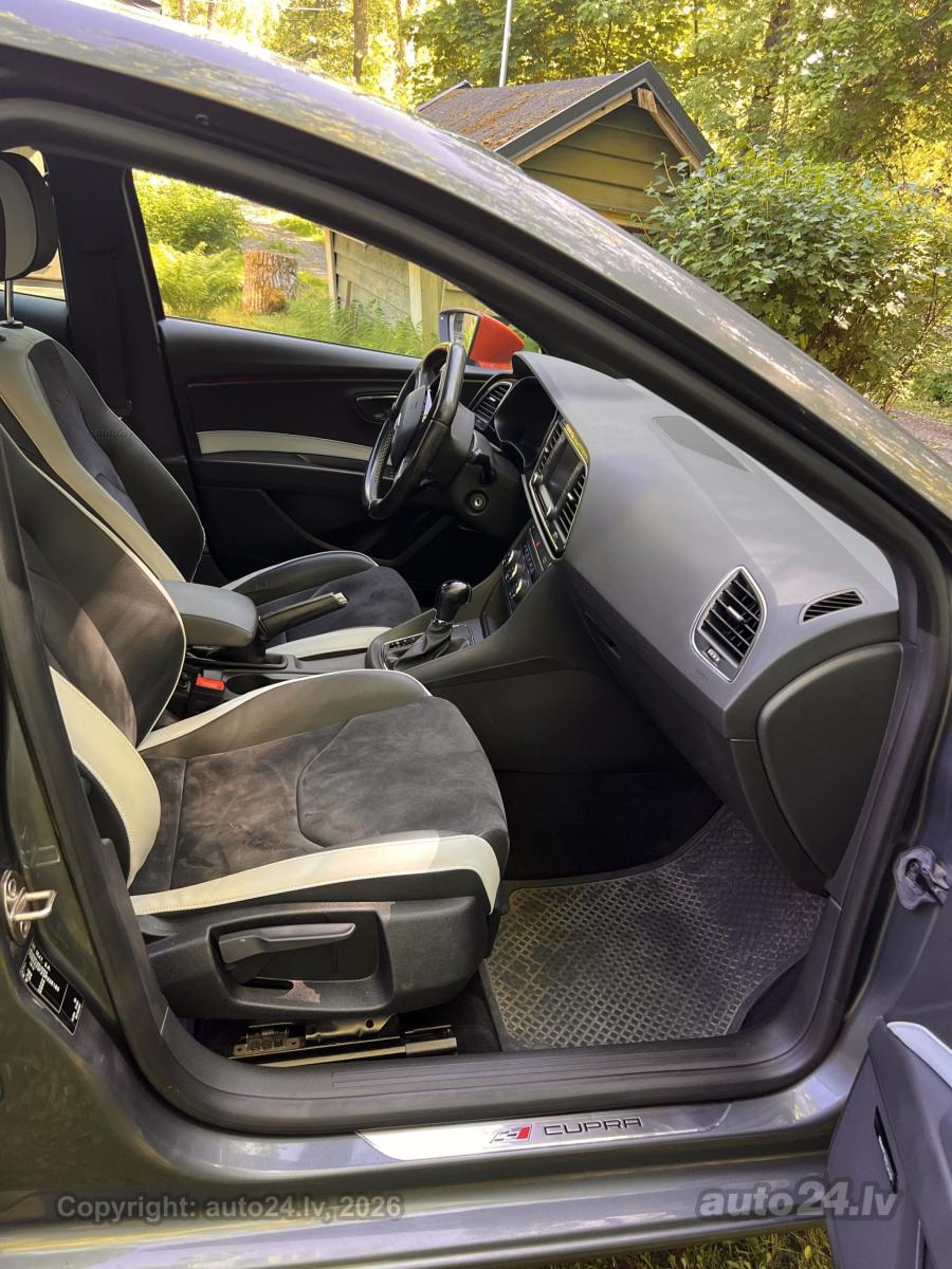 Pelēks SEAT Leon 2016 Tallina, ar dzinēja tilpumu 2.00 L un nobraukumu 140 tūkst. km par 15900 €, foto 23 vietnē AUTOMOTO.COM.LV