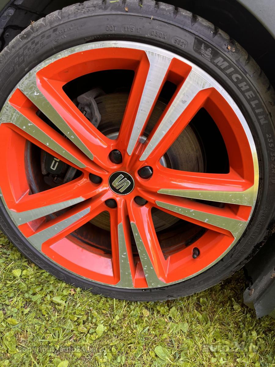 Pelēks SEAT Leon 2016 Tallina, ar dzinēja tilpumu 2.00 L un nobraukumu 140 tūkst. km par 15900 €, foto 25 vietnē AUTOMOTO.COM.LV