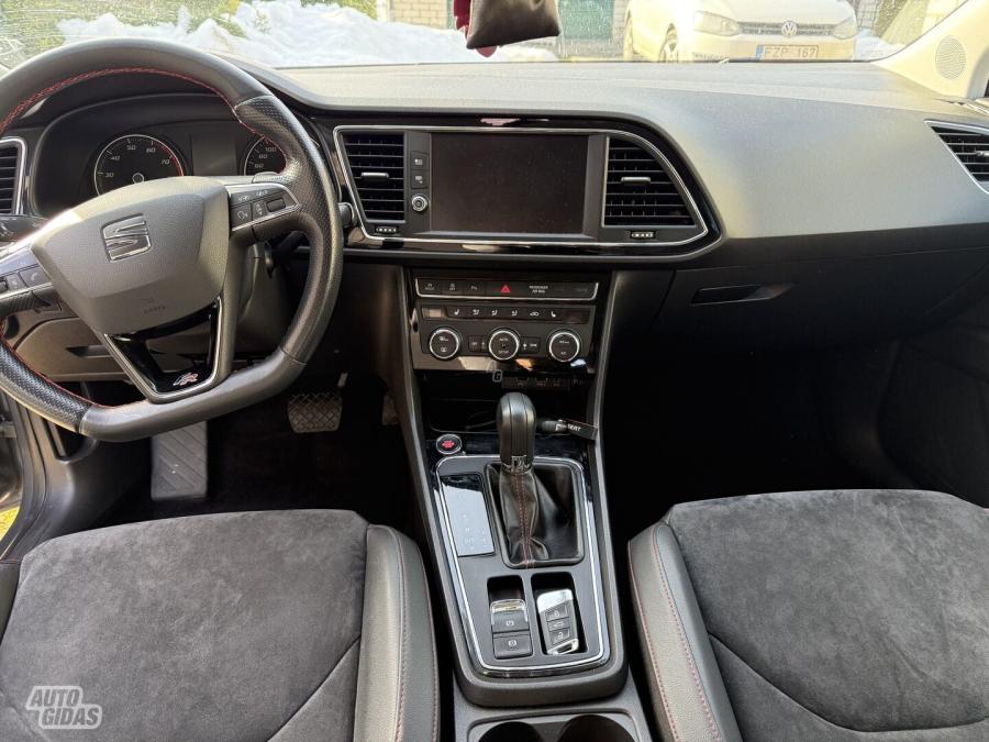 Grey SEAT Leon 2017 in Siauliai, with an engine capacity of 1.40 L and mileage of 221 thousand km for 7300 €, photo 11 on AUTOMOTO.COM.LV