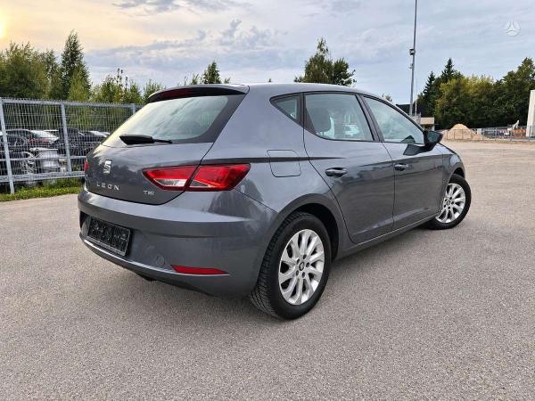 Grey SEAT Leon 2017 in Pakruojis, with an engine capacity of 1.40 L and mileage of 234 thousand km for 7000 €, photo 4 on AUTOMOTO.COM.LV