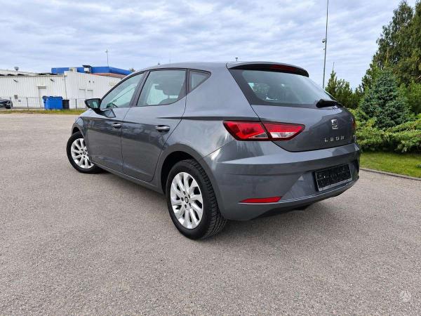 Grey SEAT Leon 2017 in Pakruojis, with an engine capacity of 1.40 L and mileage of 234 thousand km for 7000 €, photo 5 on AUTOMOTO.COM.LV