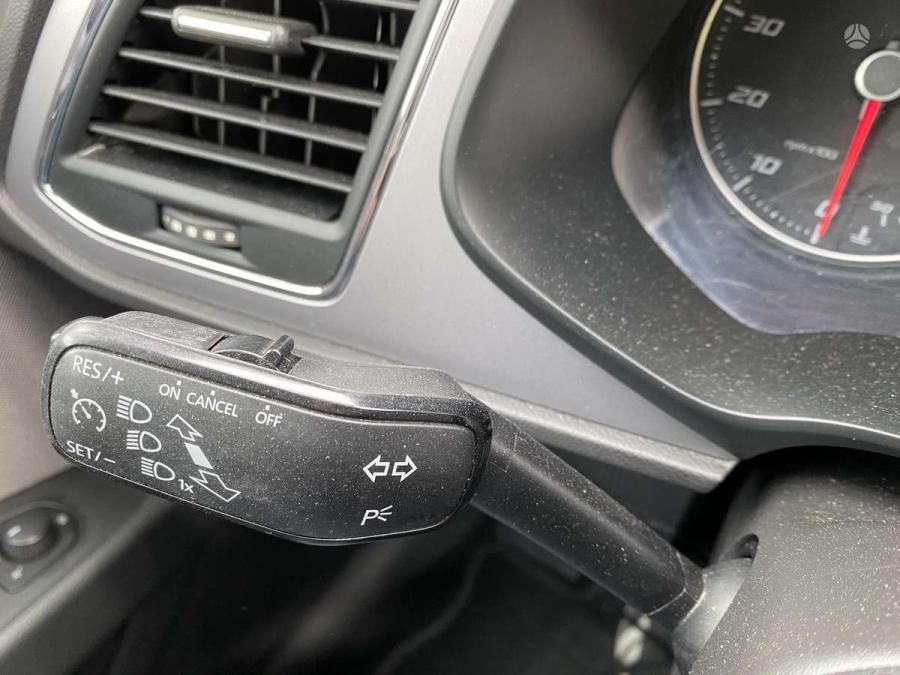 Pelēks SEAT Leon 2018 Viļņa, ar dzinēja tilpumu 1.50 L un nobraukumu 273 tūkst. km par 6700 €, foto 25 vietnē AUTOMOTO.COM.LV