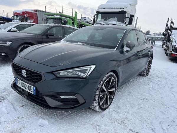 Grey SEAT Leon 2020 in Vilnius, with an engine capacity of 1.97 L and mileage of 200 thousand km for 14550 €, photo 2 on AUTOMOTO.COM.LV