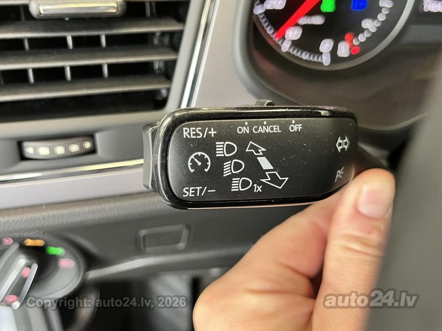 Grey SEAT Leon 2020 in Tallinn, with an engine capacity of 1.50 L and mileage of 74 thousand km for 11500 €, photo 21 on AUTOMOTO.COM.LV