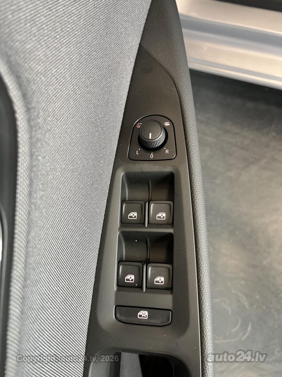 Grey SEAT Leon 2020 in Tallinn, with an engine capacity of 1.50 L and mileage of 74 thousand km for 11500 €, photo 22 on AUTOMOTO.COM.LV