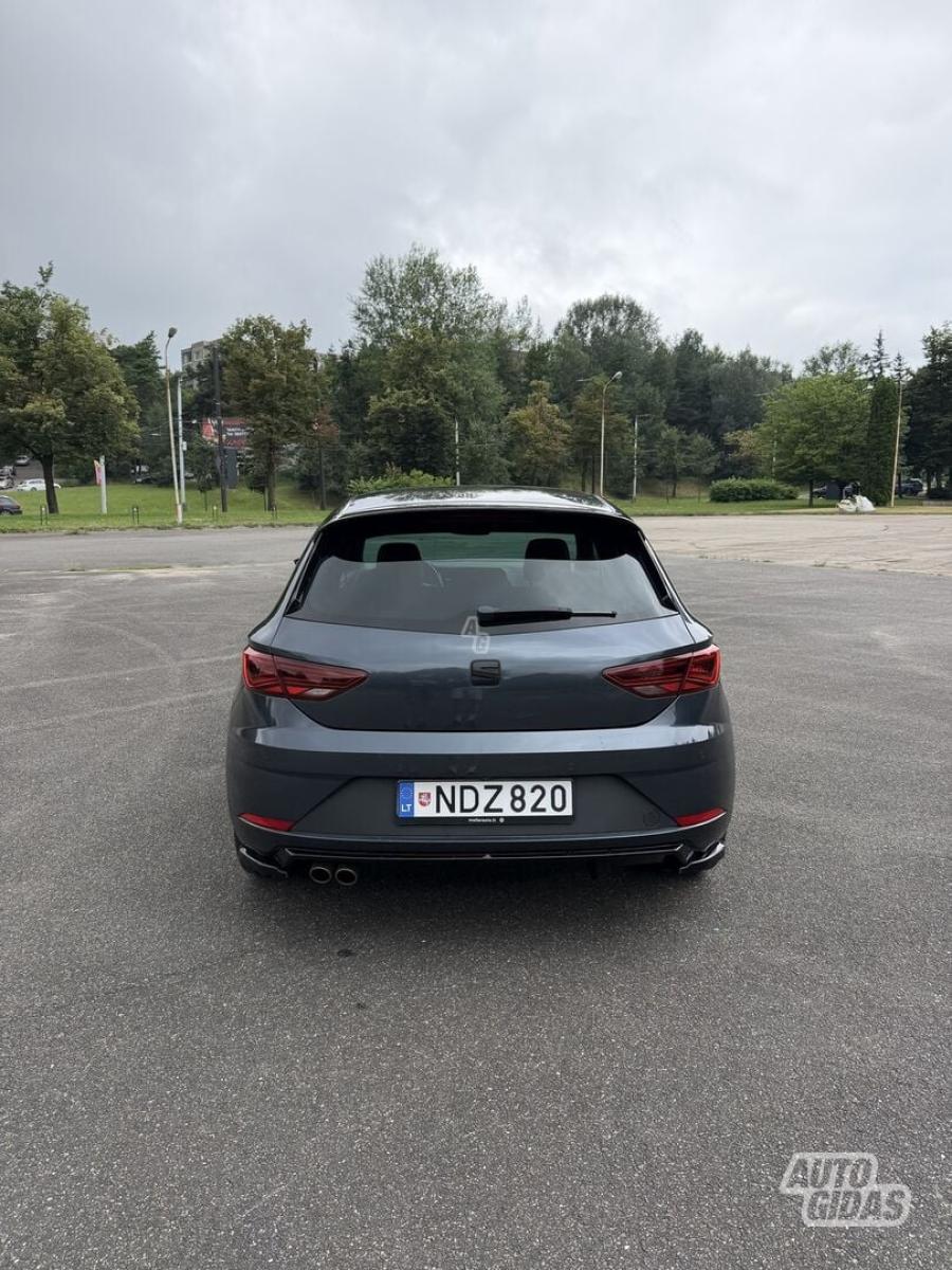 Grey SEAT Leon 2020 in Vilnius, with an engine capacity of 1.50 L and mileage of 171 thousand km for 13400 €, photo 6 on AUTOMOTO.COM.LV