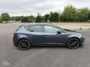 Grey SEAT Leon 2020 in Vilnius, with an engine capacity of 1.50 L and mileage of 171 thousand km for 13400 €, photo 8 on AUTOMOTO.COM.LV