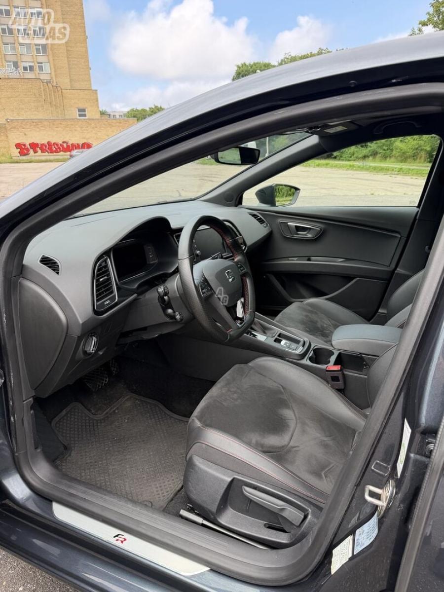 Grey SEAT Leon 2020 in Vilnius, with an engine capacity of 1.50 L and mileage of 171 thousand km for 13400 €, photo 15 on AUTOMOTO.COM.LV