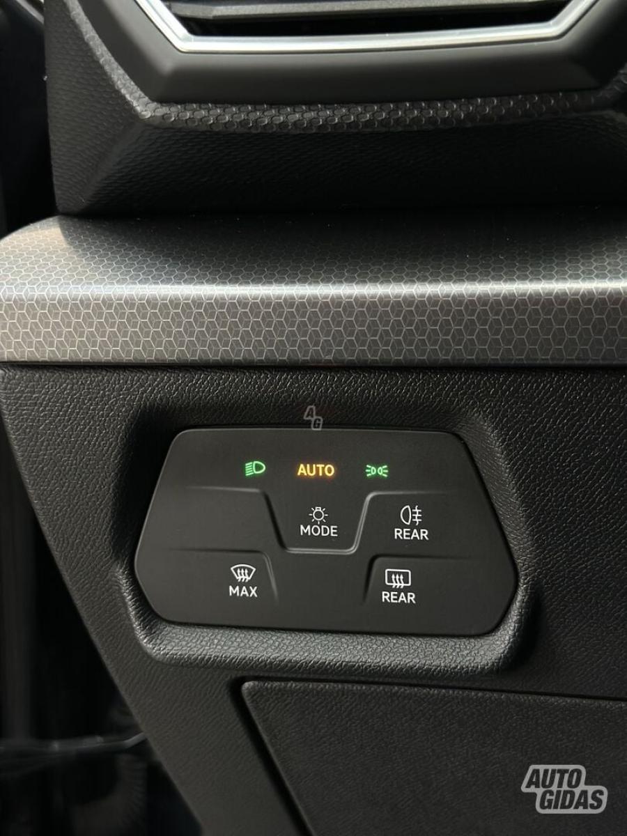 Grey SEAT Leon 2021 in Druskininkai, with an engine capacity of 1.50 L and mileage of 57 thousand km for 14500 €, photo 17 on AUTOMOTO.COM.LV