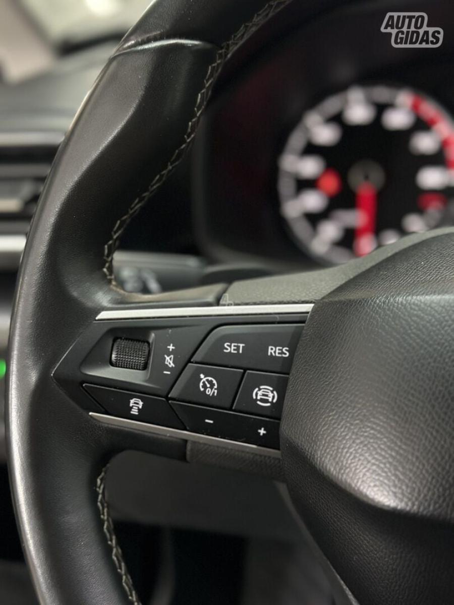 Grey SEAT Leon 2021 in Druskininkai, with an engine capacity of 1.50 L and mileage of 57 thousand km for 14500 €, photo 19 on AUTOMOTO.COM.LV