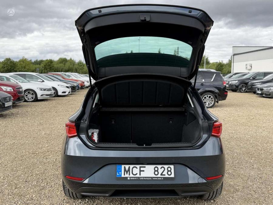 Grey SEAT Leon 2021 in Siauliai, with an engine capacity of 1.00 L and mileage of 82 thousand km for 12500 €, photo 8 on AUTOMOTO.COM.LV