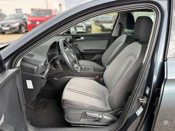 Grey SEAT Leon 2021 in Siauliai, with an engine capacity of 1.00 L and mileage of 82 thousand km for 12500 €, photo 10 on AUTOMOTO.COM.LV