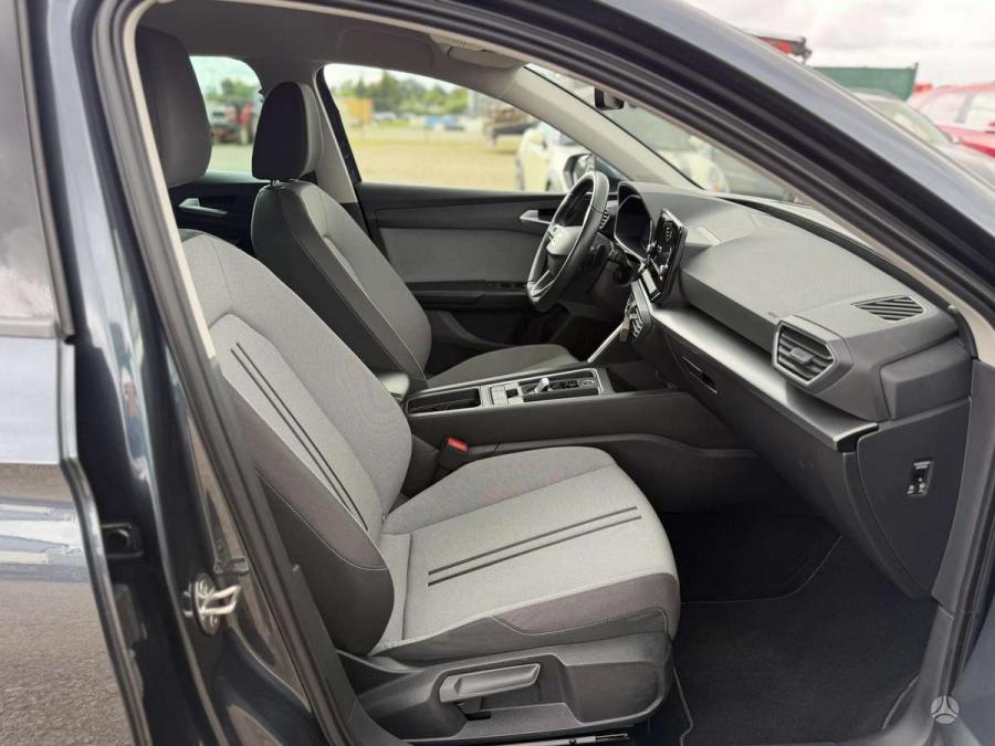 Grey SEAT Leon 2021 in Siauliai, with an engine capacity of 1.00 L and mileage of 82 thousand km for 12500 €, photo 16 on AUTOMOTO.COM.LV