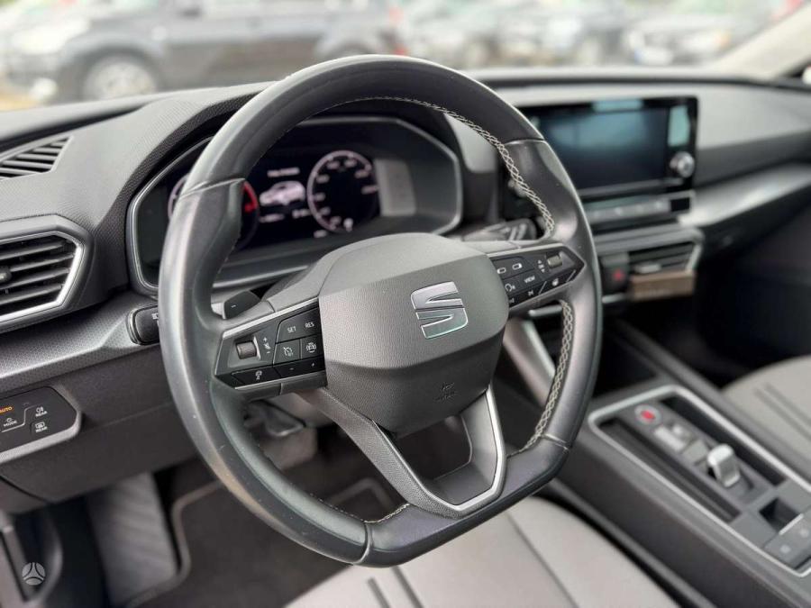 Grey SEAT Leon 2021 in Siauliai, with an engine capacity of 1.00 L and mileage of 82 thousand km for 12500 €, photo 17 on AUTOMOTO.COM.LV