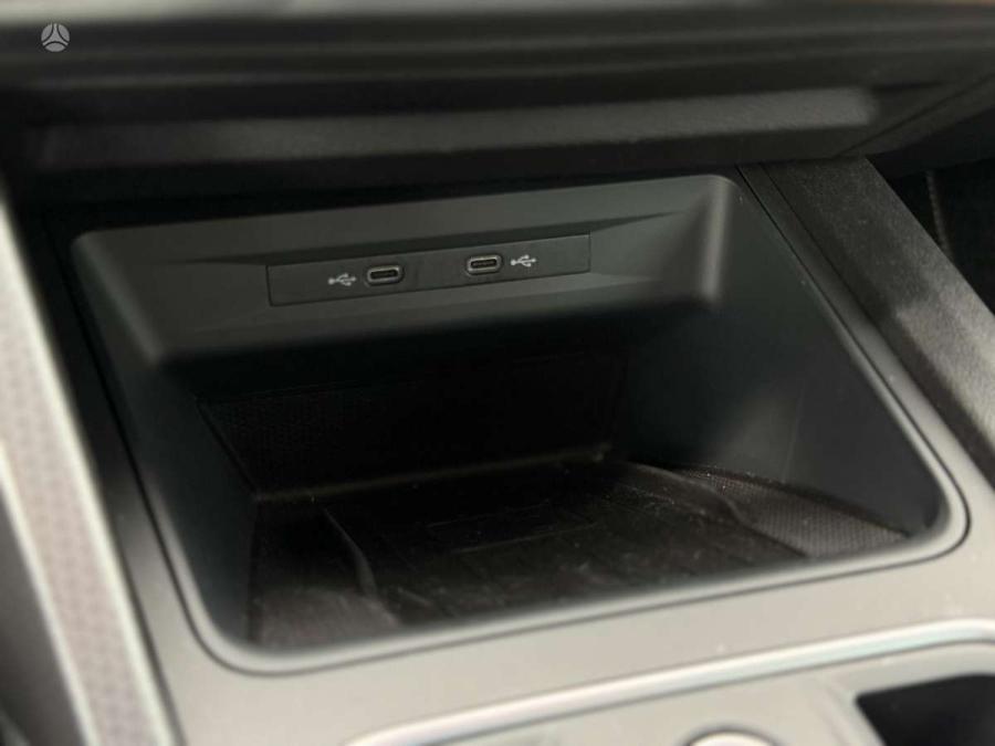 Grey SEAT Leon 2021 in Siauliai, with an engine capacity of 1.00 L and mileage of 82 thousand km for 12500 €, photo 27 on AUTOMOTO.COM.LV
