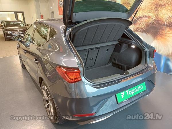 SEAT Leon 2021 in Tallinn on AUTOMOTO.COM.LV Grey SEAT Leon 2021 in Tallinn, with an engine capacity of 1.50 L and mileage of 83 thousand km for 16900 €, photo 5 on AUTOMOTO.COM.LV