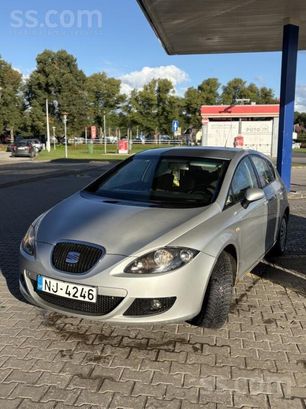 SEAT Leon 2005 Kuldīga vietnē Pelēks SEAT Leon 2005 Kuldīga, ar dzinēja tilpumu 2.00 L un nobraukumu 0 tūkst. km par 1700 €, foto 5 vietnē AUTOMOTO.COM.LV