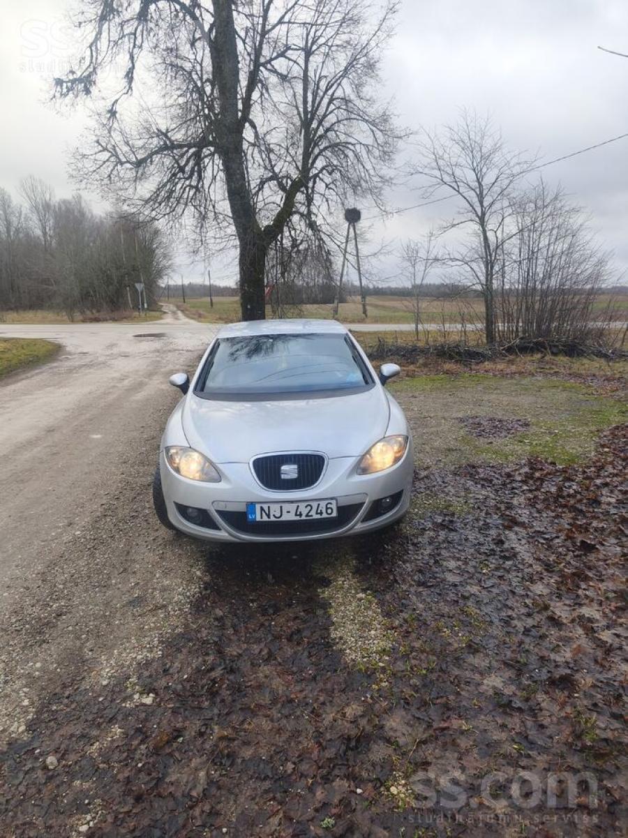 Pelēks SEAT Leon 2005 Kuldīga, ar dzinēja tilpumu 2.00 L un nobraukumu 397 tūkst. km par 1650 €, foto 1 vietnē AUTOMOTO.COM.LV