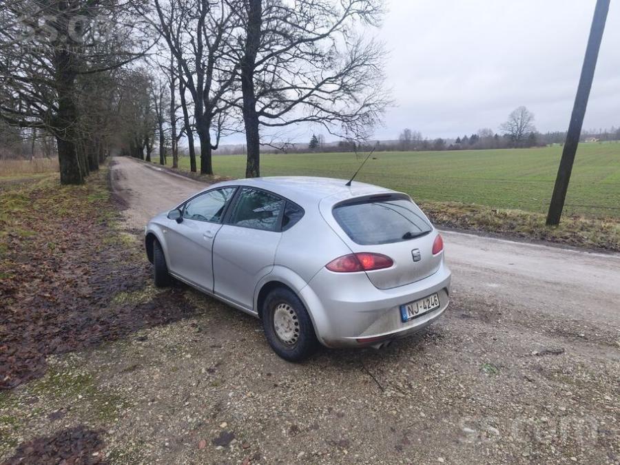 Pelēks SEAT Leon 2005 Kuldīga, ar dzinēja tilpumu 2.00 L un nobraukumu 397 tūkst. km par 1650 €, foto 4 vietnē AUTOMOTO.COM.LV