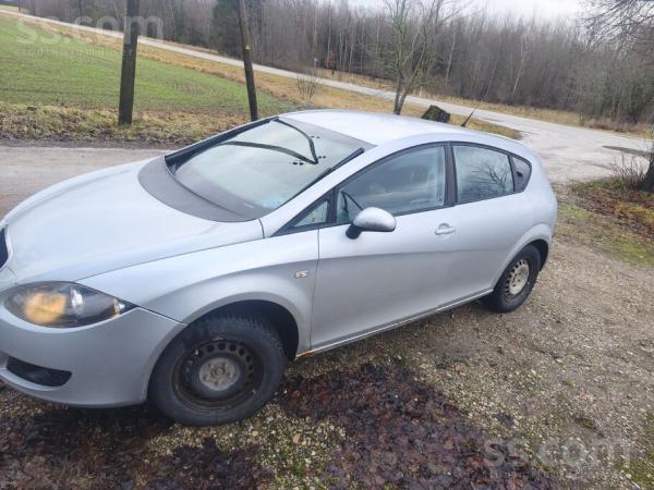Grey SEAT Leon 2005 in Kuldiga, with an engine capacity of 2.00 L and mileage of 401 thousand km for 750 €, photo 4 on AUTOMOTO.COM.LV