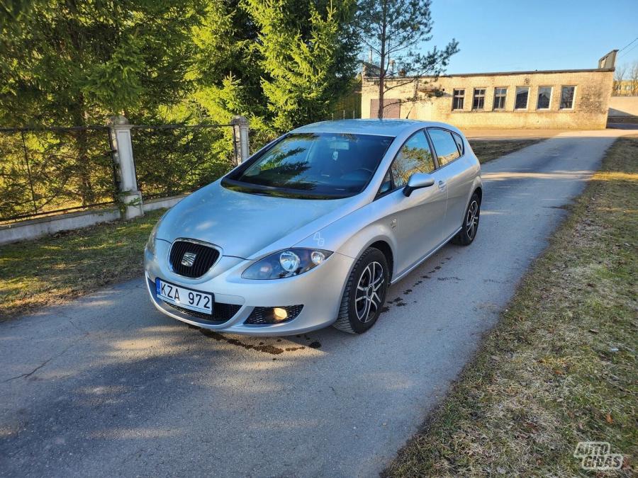 Grey SEAT Leon 2007 in Mazeikiai, with an engine capacity of 2.00 L and mileage of 312 thousand km for 1500 €, photo 3 on AUTOMOTO.COM.LV