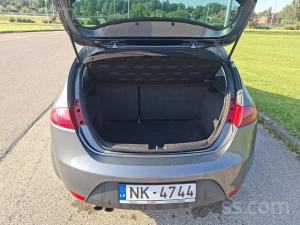 Pelēks SEAT Leon 2012 Ogre, ar dzinēja tilpumu 2.00 L un nobraukumu 275 tūkst. km par 4650 €, foto 6 vietnē AUTOMOTO.COM.LV