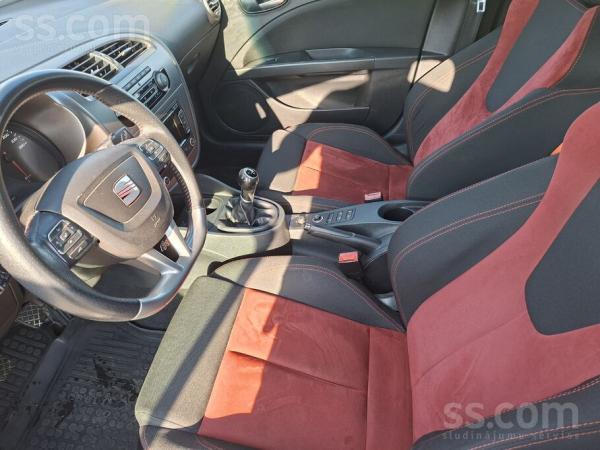 Pelēks SEAT Leon 2012 Ogre, ar dzinēja tilpumu 2.00 L un nobraukumu 275 tūkst. km par 4650 €, foto 6 vietnē AUTOMOTO.COM.LV