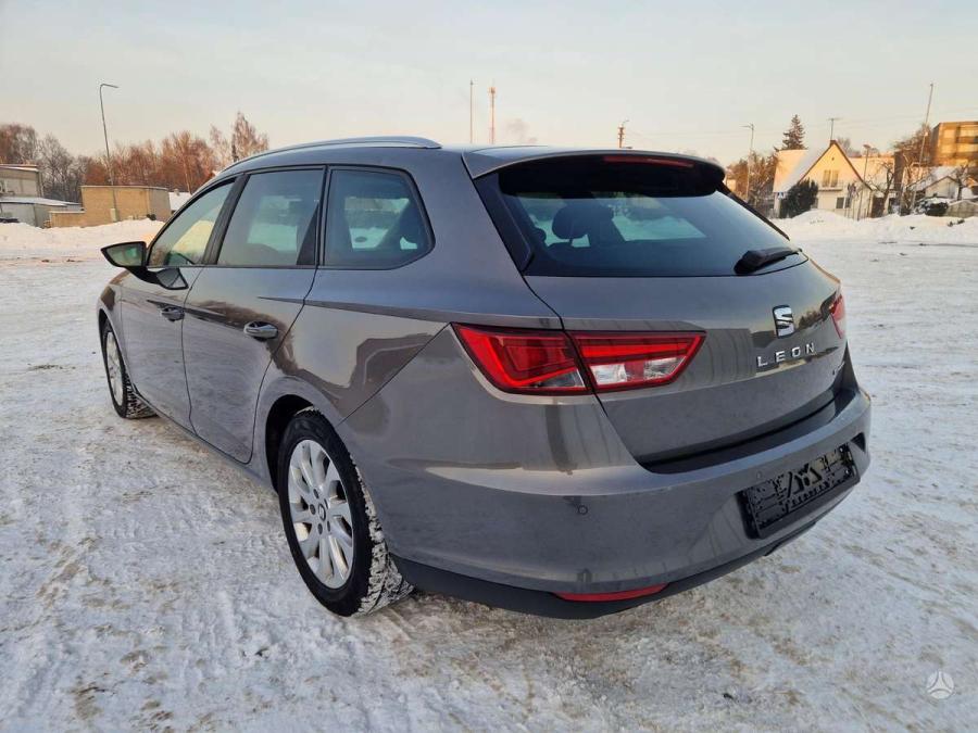 Grey SEAT Leon 2014 in Raseiniai, with an engine capacity of 1.60 L and mileage of 187 thousand km for 4850 €, photo 2 on AUTOMOTO.COM.LV