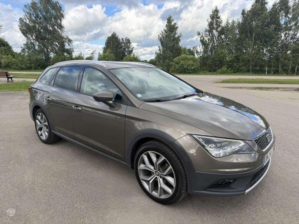 Pelēks SEAT Leon 2014 Tauragė, ar dzinēja tilpumu 1.97 L un nobraukumu 247 tūkst. km par 7300 €, foto 1 vietnē AUTOMOTO.COM.LV