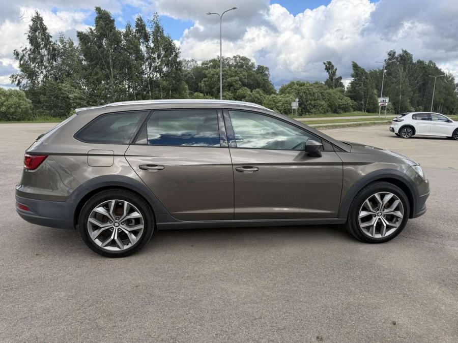 Pelēks SEAT Leon 2014 Tauragė, ar dzinēja tilpumu 1.97 L un nobraukumu 247 tūkst. km par 7300 €, foto 10 vietnē AUTOMOTO.COM.LV