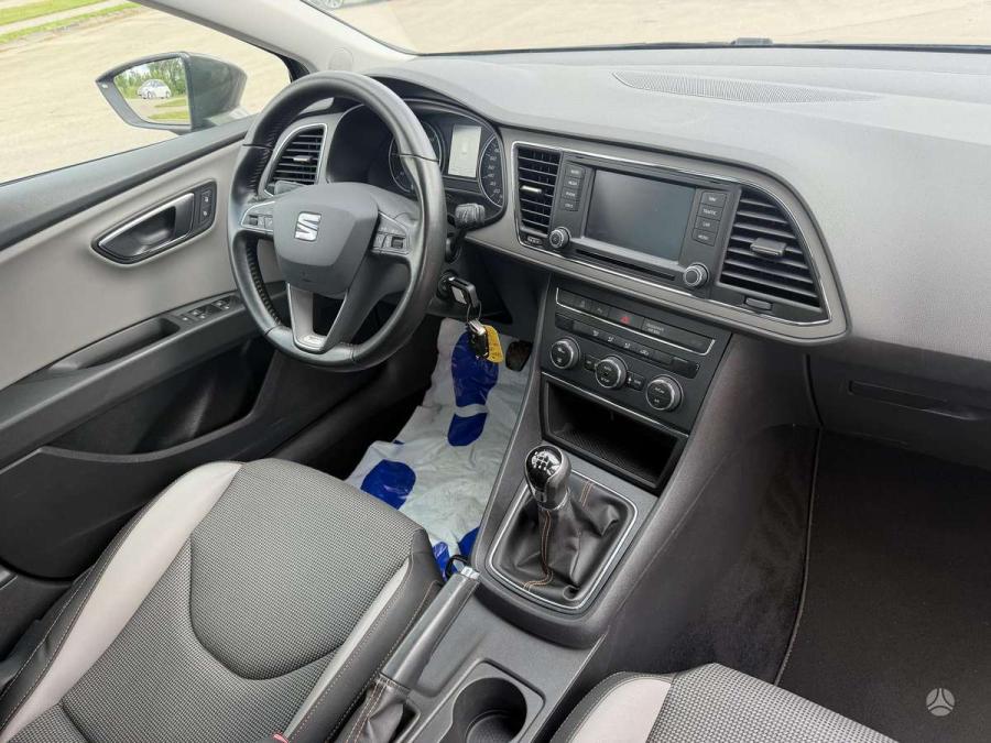Pelēks SEAT Leon 2014 Tauragė, ar dzinēja tilpumu 1.97 L un nobraukumu 247 tūkst. km par 7300 €, foto 18 vietnē AUTOMOTO.COM.LV