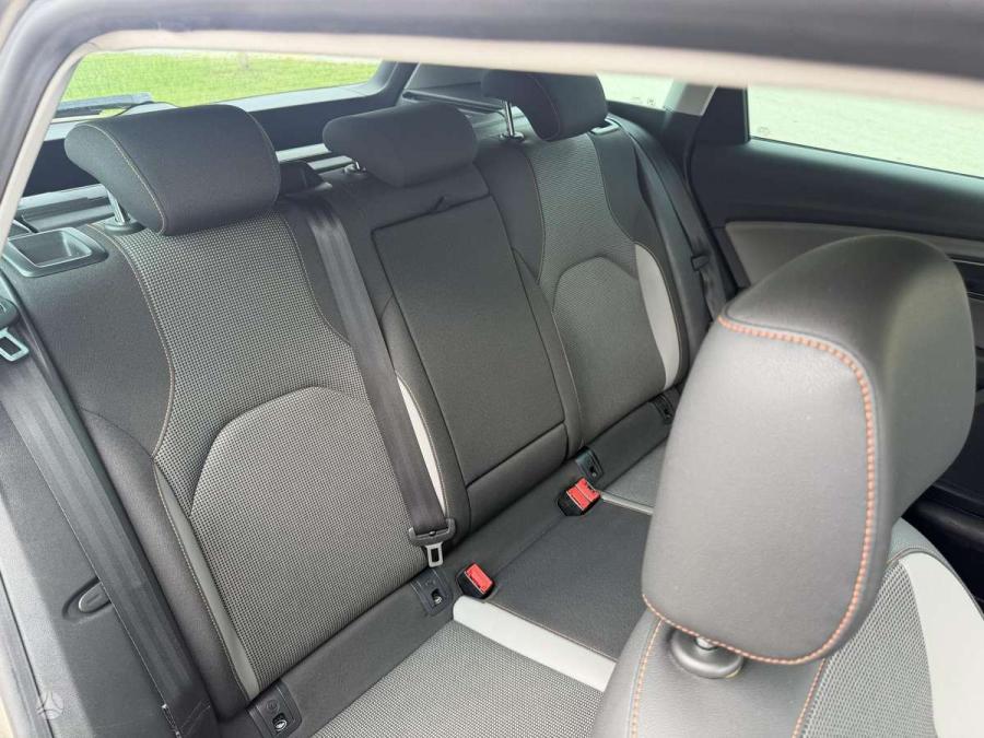 Pelēks SEAT Leon 2014 Tauragė, ar dzinēja tilpumu 1.97 L un nobraukumu 247 tūkst. km par 7300 €, foto 20 vietnē AUTOMOTO.COM.LV
