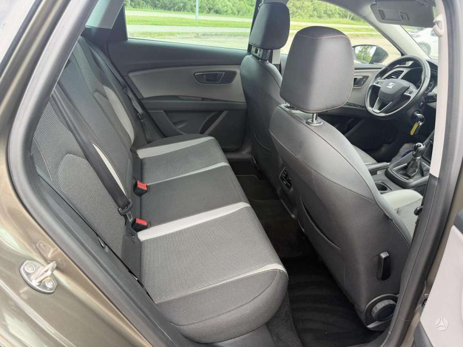 Pelēks SEAT Leon 2014 Tauragė, ar dzinēja tilpumu 1.97 L un nobraukumu 247 tūkst. km par 7300 €, foto 23 vietnē AUTOMOTO.COM.LV