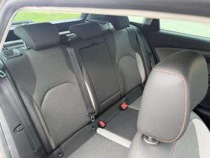Grey SEAT Leon 2014 in Taurage, with an engine capacity of 1.97 L and mileage of 247 thousand km for 7000 €, photo 15 on AUTOMOTO.COM.LV