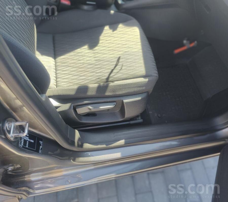 Pelēks SEAT Leon 2014 Jelgava, ar dzinēja tilpumu 1.60 L un nobraukumu 379 tūkst. km par 4350 €, foto 13 vietnē AUTOMOTO.COM.LV
