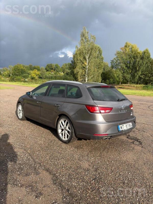 Grey SEAT Leon 2014 in Liepaja, with an engine capacity of 2.00 L and mileage of 337 thousand km for 5990 €, photo 5 on AUTOMOTO.COM.LV