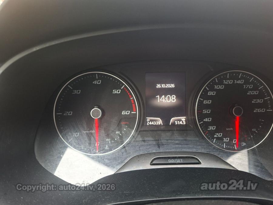 Grey SEAT Leon 2014 in Tallinn, with an engine capacity of 1.60 L and mileage of 244 thousand km for 5500 €, photo 8 on AUTOMOTO.COM.LV