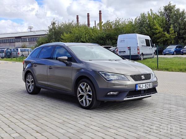 Grey SEAT Leon 2015 in Liepaja, with an engine capacity of 2.00 L and mileage of 240 thousand km for 8000 €, photo 6 on AUTOMOTO.COM.LV