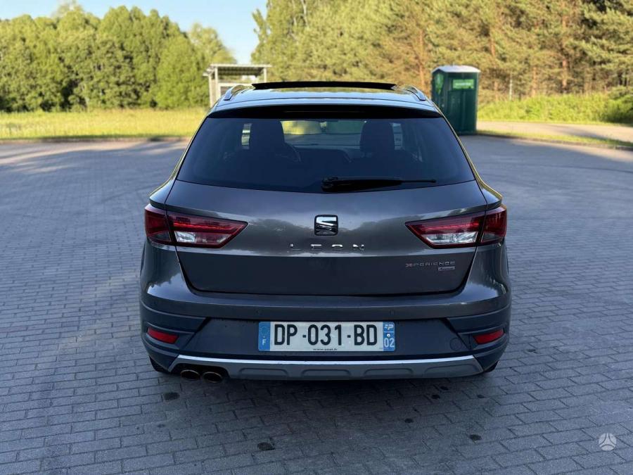 Pelēks SEAT Leon 2015 Tauragė, ar dzinēja tilpumu 1.97 L un nobraukumu 248 tūkst. km par 7000 €, foto 7 vietnē AUTOMOTO.COM.LV
