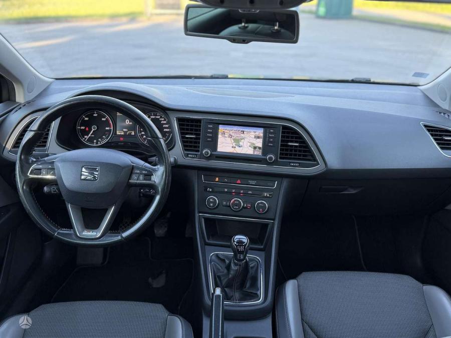 Pelēks SEAT Leon 2015 Tauragė, ar dzinēja tilpumu 1.97 L un nobraukumu 248 tūkst. km par 7000 €, foto 19 vietnē AUTOMOTO.COM.LV