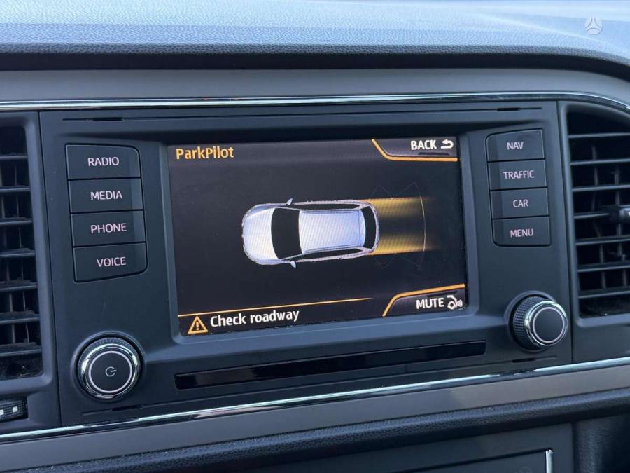 Pelēks SEAT Leon 2015 Tauragė, ar dzinēja tilpumu 1.97 L un nobraukumu 248 tūkst. km par 7000 €, foto 22 vietnē AUTOMOTO.COM.LV
